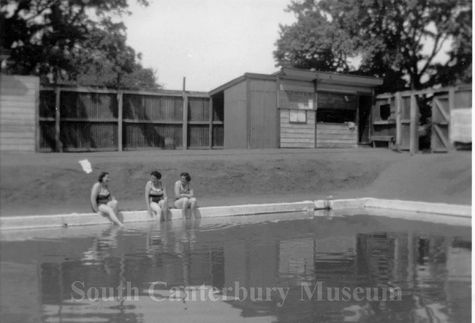 [West End Pool, Timaru] | Record | DigitalNZ