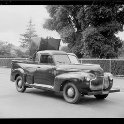 Chevrolet Coupe utility | Record | DigitalNZ