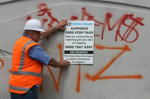'Dob in a tagger' campaign | Record | DigitalNZ