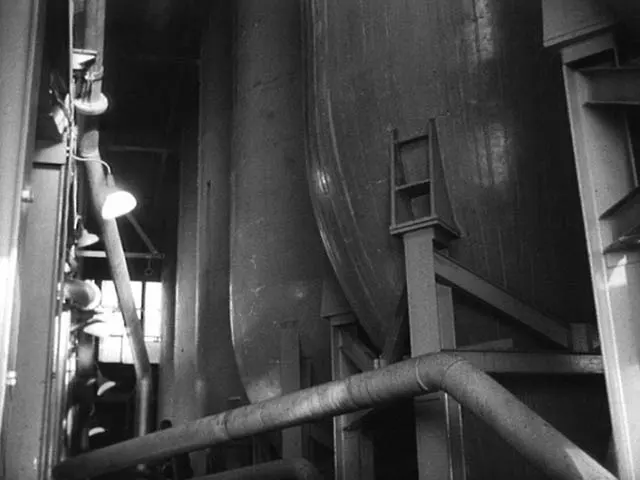 Making paper, Kinleith | Record | DigitalNZ