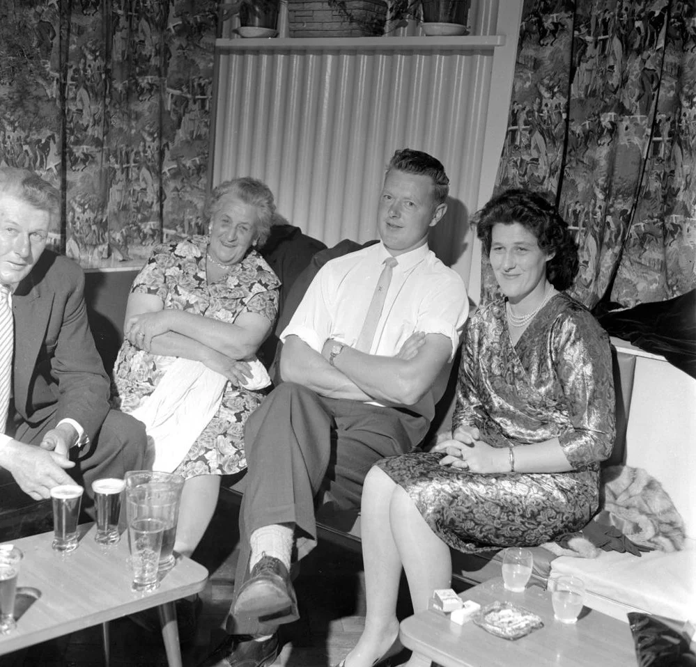 Maymorn contractors' ball. [P1-7614-1000] | Record | DigitalNZ