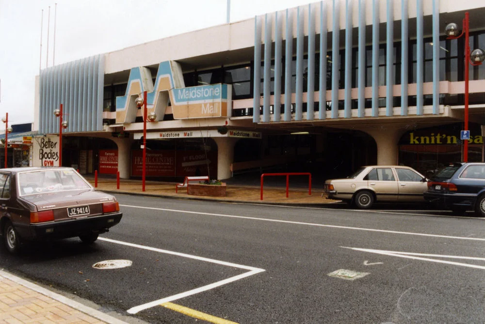 Maidstone Mall; Main Street entrance; change proposed. | Record | DigitalNZ