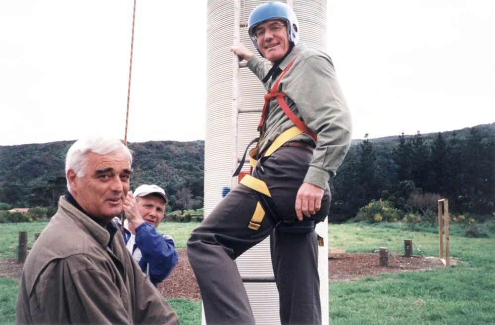Te Marua; "Black stump giant pole swing"; mayors Paul Mathieson, Nelson ...