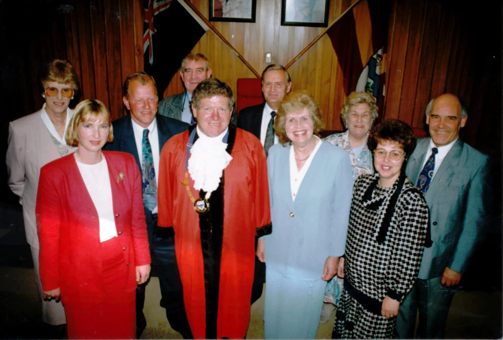Upper Hutt City Council members 1995–98. | Record | DigitalNZ