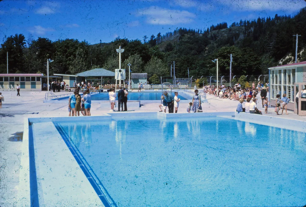 Maidstone Pool; opening of the filtration plant; mid-1960s | Record ...