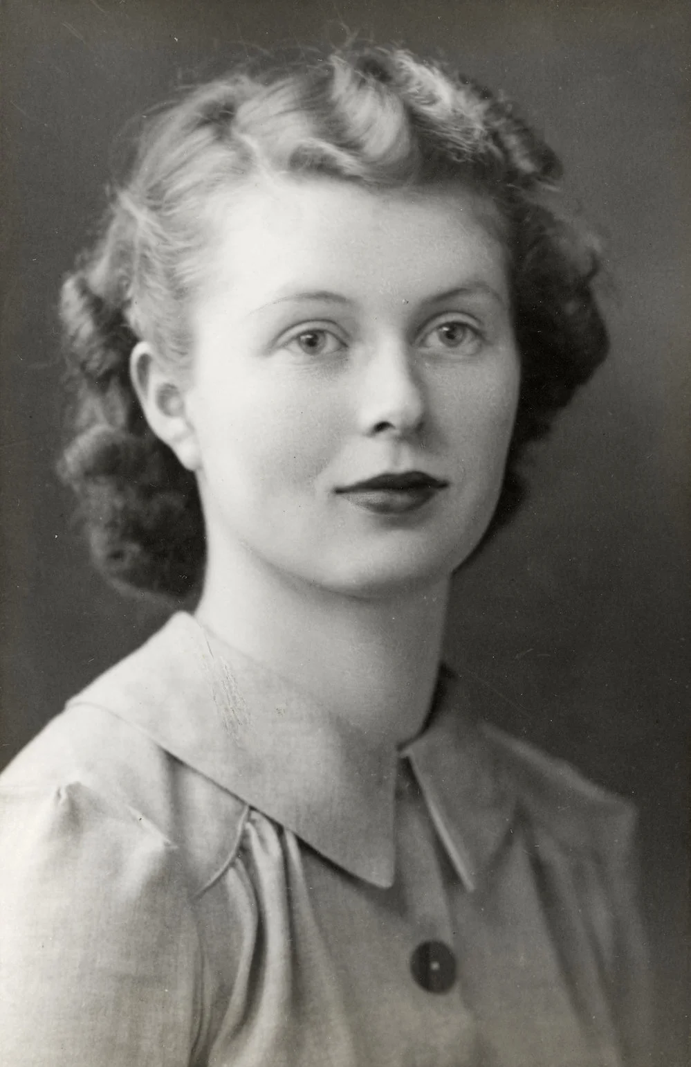 Unidentified Portrait | Record | DigitalNZ