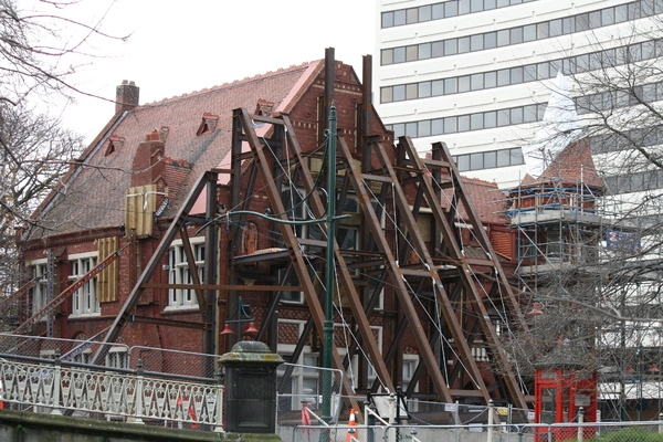 Bracing on Our City O-Tautahi | Record | DigitalNZ