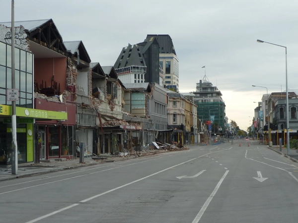 Manchester Street earthquake damage | Record | DigitalNZ