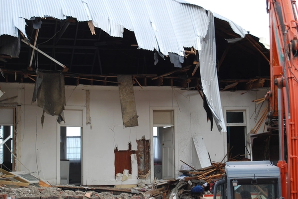 Interior view of Royal Hotel during demolition | Record | DigitalNZ