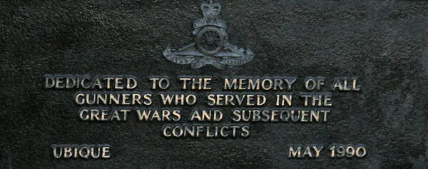 Plaque for gunners at Bridge of Remembrance | Record | DigitalNZ