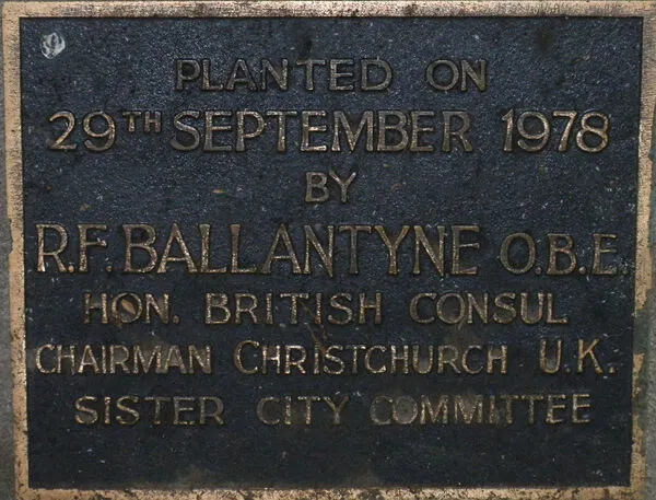 Christchurch UK sister city plaque | Record | DigitalNZ