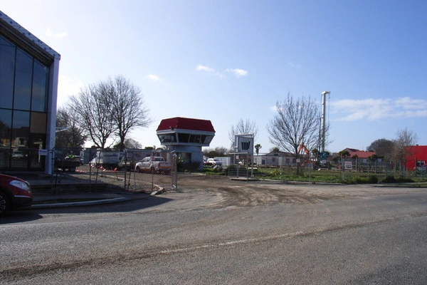 Entrance to former Firestone factory | Record | DigitalNZ